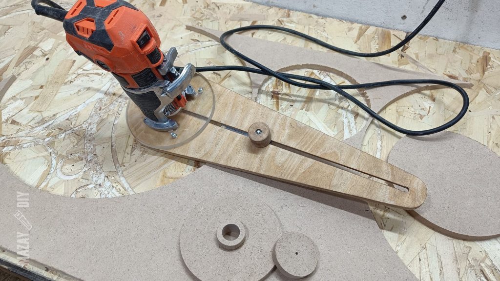 Homemade Circle Cutter Router Jig — Free Plans